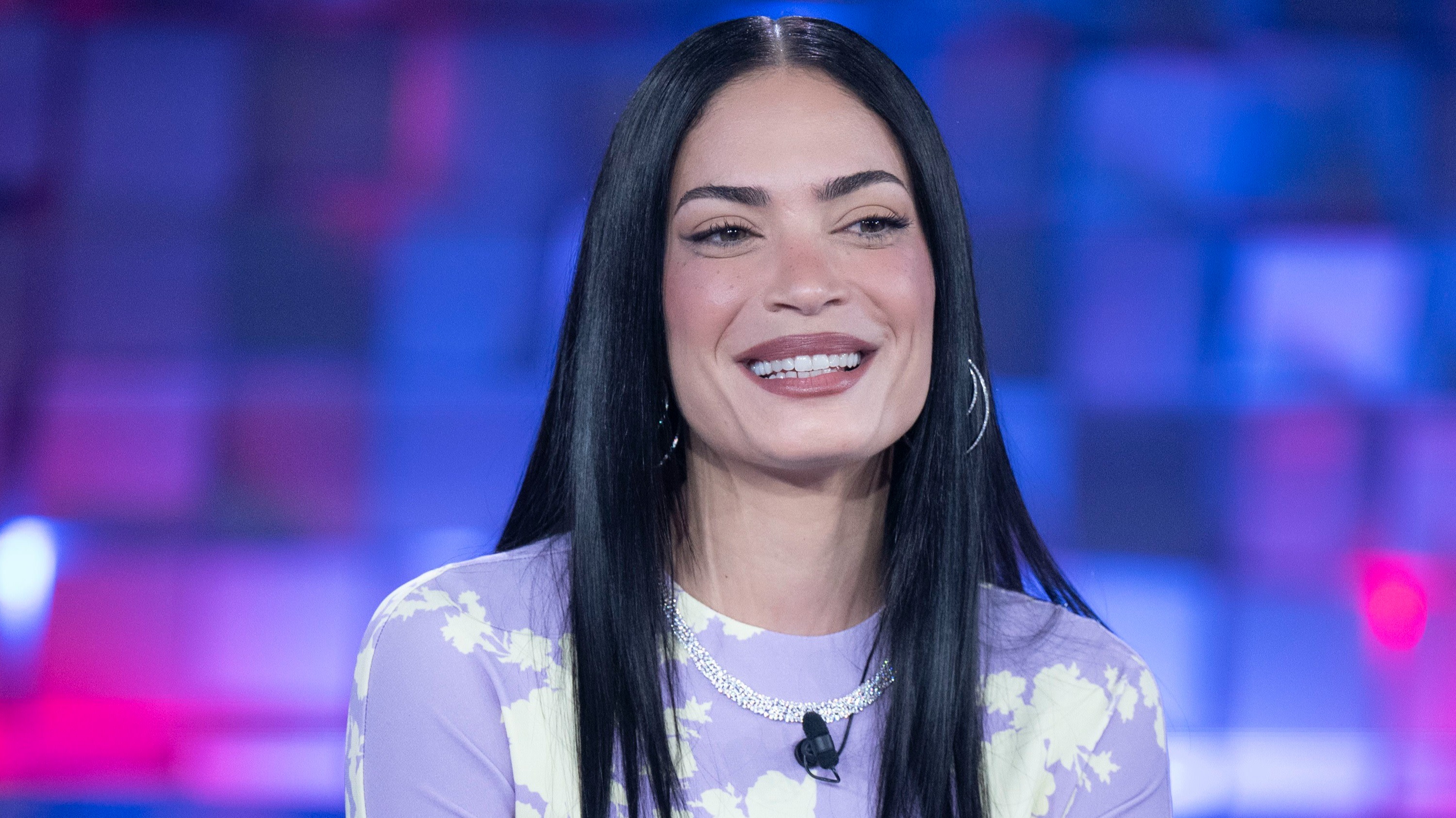 Elodie: "Con Andrea Iannone un colpo di fulmine, è l'amore della mia vita" | Mediaset Infinity