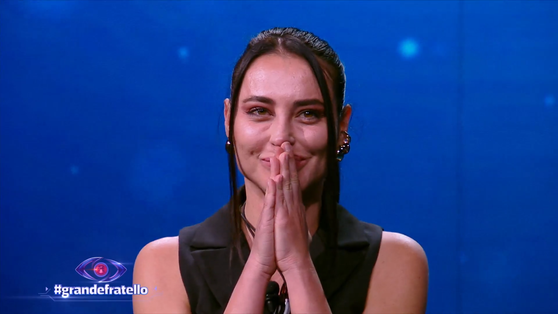 Grande Fratello, Mariavittoria Minghetti riceve la lettera del fratello ...