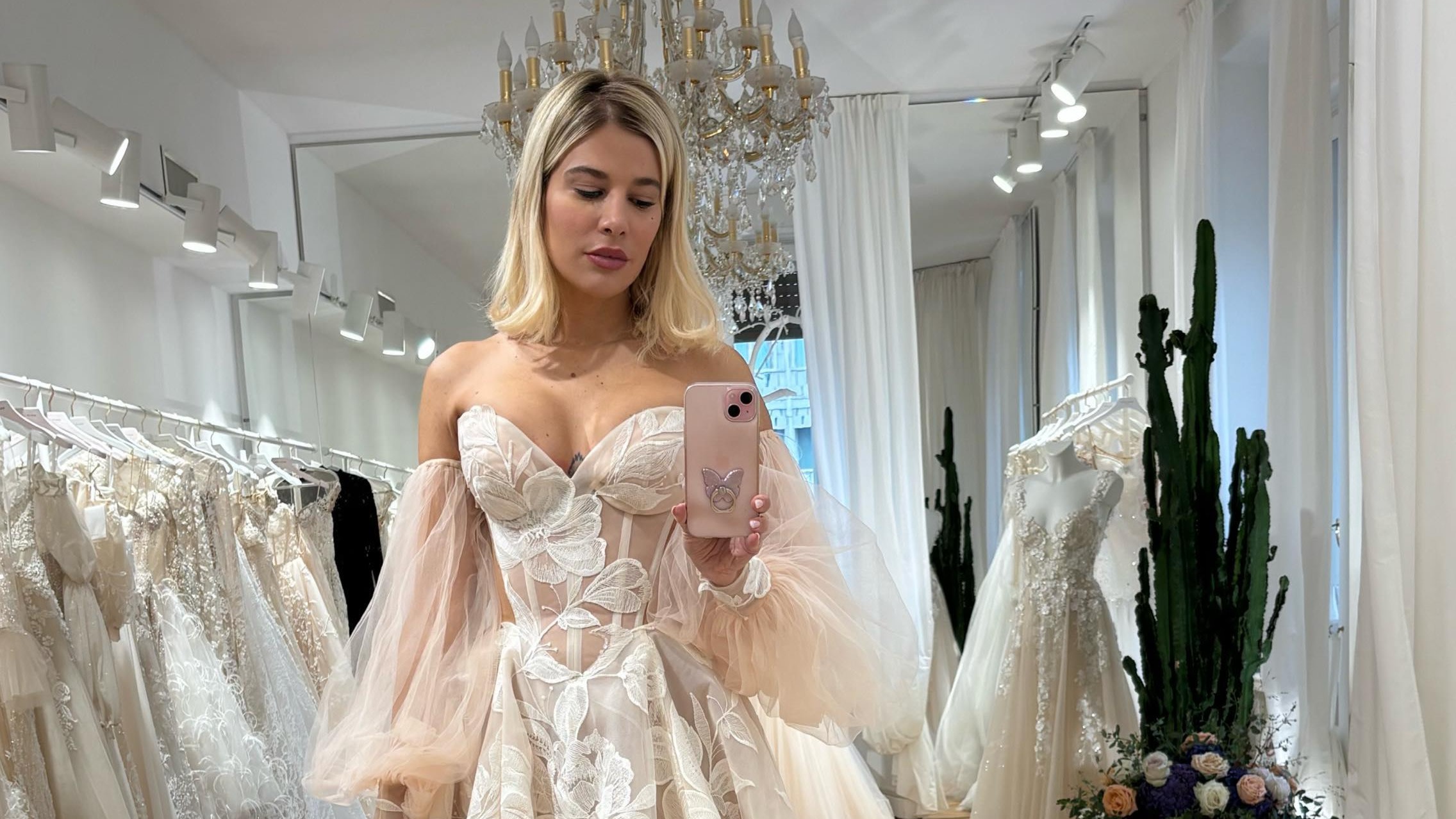 Clizia Incorvaia e la prova dell’abito da sposa | Mediaset Infinity