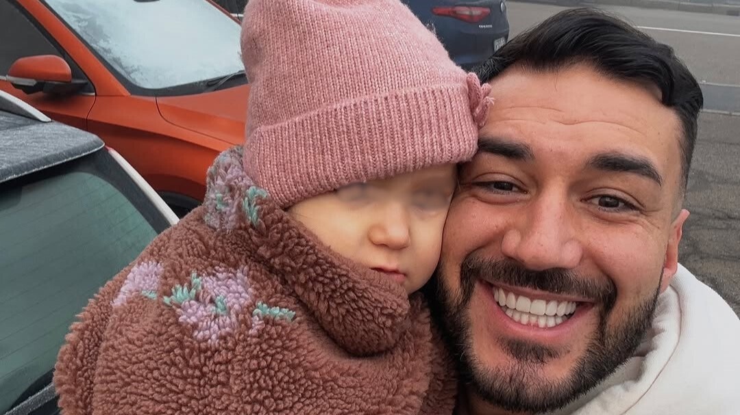 Lorenzo Riccardi condivide nuove foto con la figlia Maria Vittoria ...