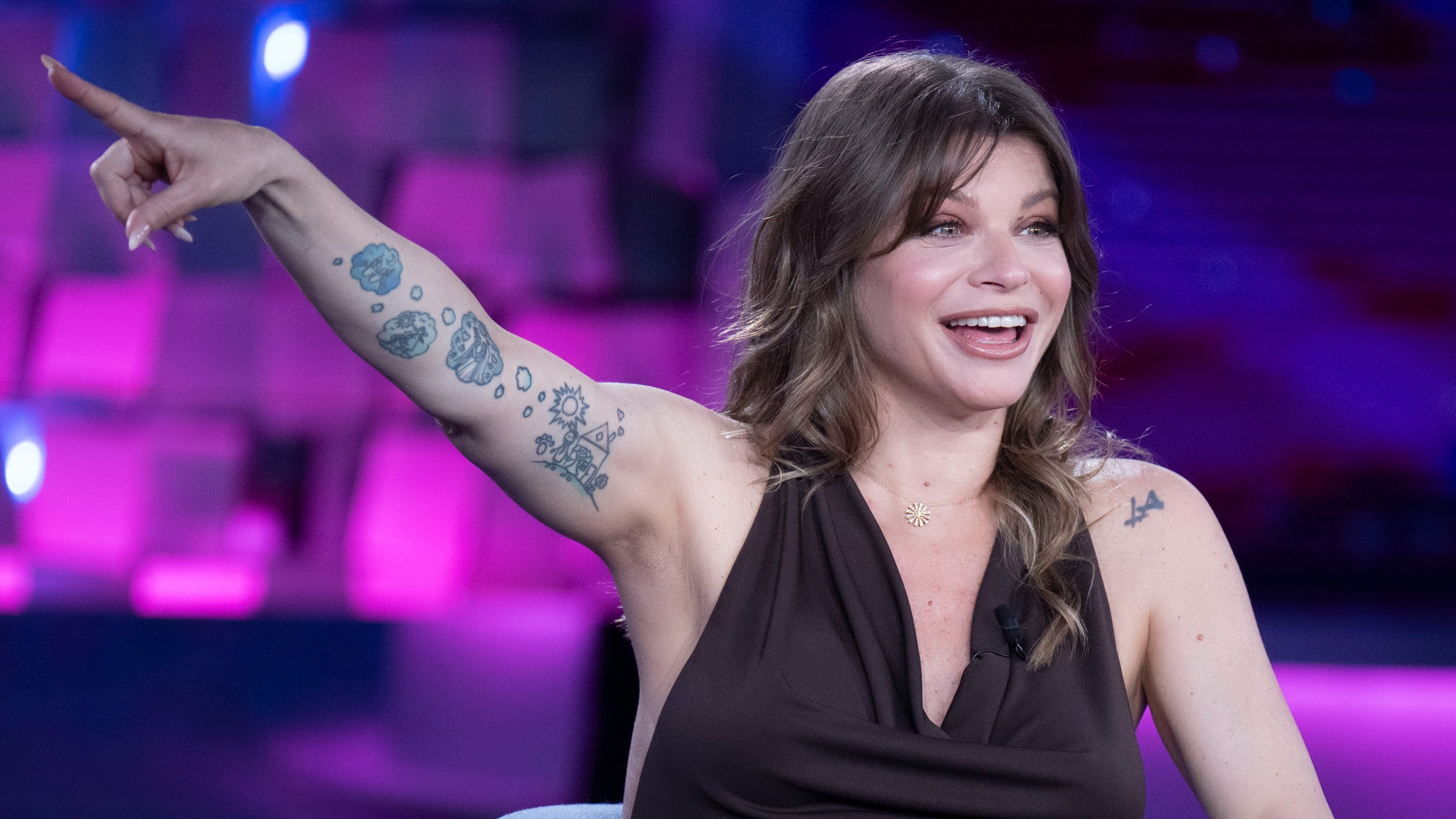 Alessandra Amoroso: "Contenta di diventare mamma a 39 anni, sono più consapevole" | Mediaset ...