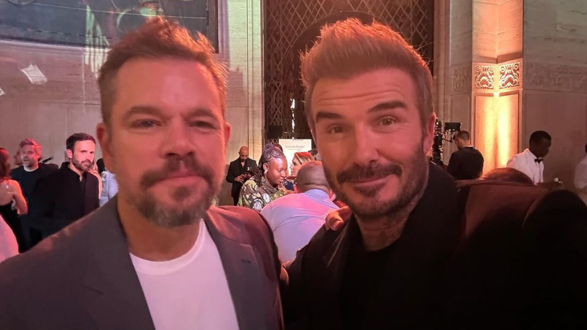David Beckham e il selfie con Matt Damon: "Mamma diceva sempre che ci ...