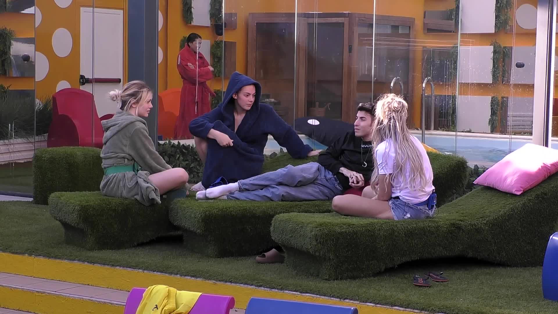 Pierangelo Greco a Jasmine Carrisi: basta pensare al passato | Mediaset ...