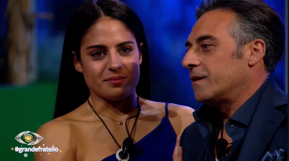 Perla Vatiero incontra suo papà Alessandro: sorpresa al GF | Mediaset ...