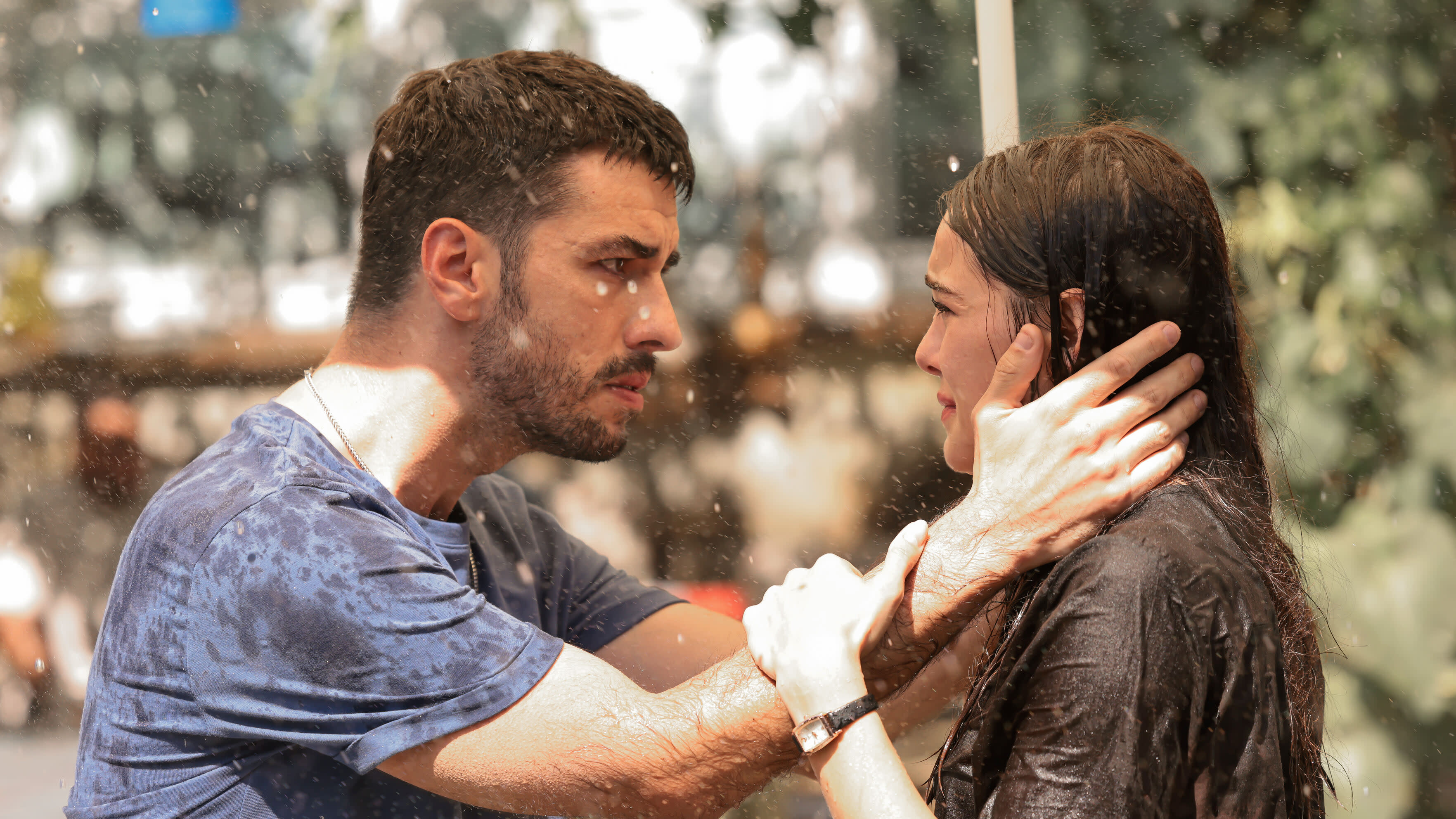 Aras Aydin, tutte le serie: da Tradimento a La notte del cuore | Mediaset Infinity