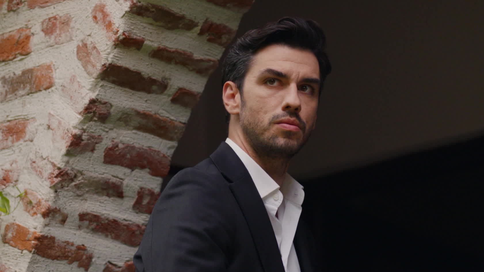 Tradimento, anticipazioni 18 aprile sera: Tolga e Selin si sposano | Mediaset Infinity