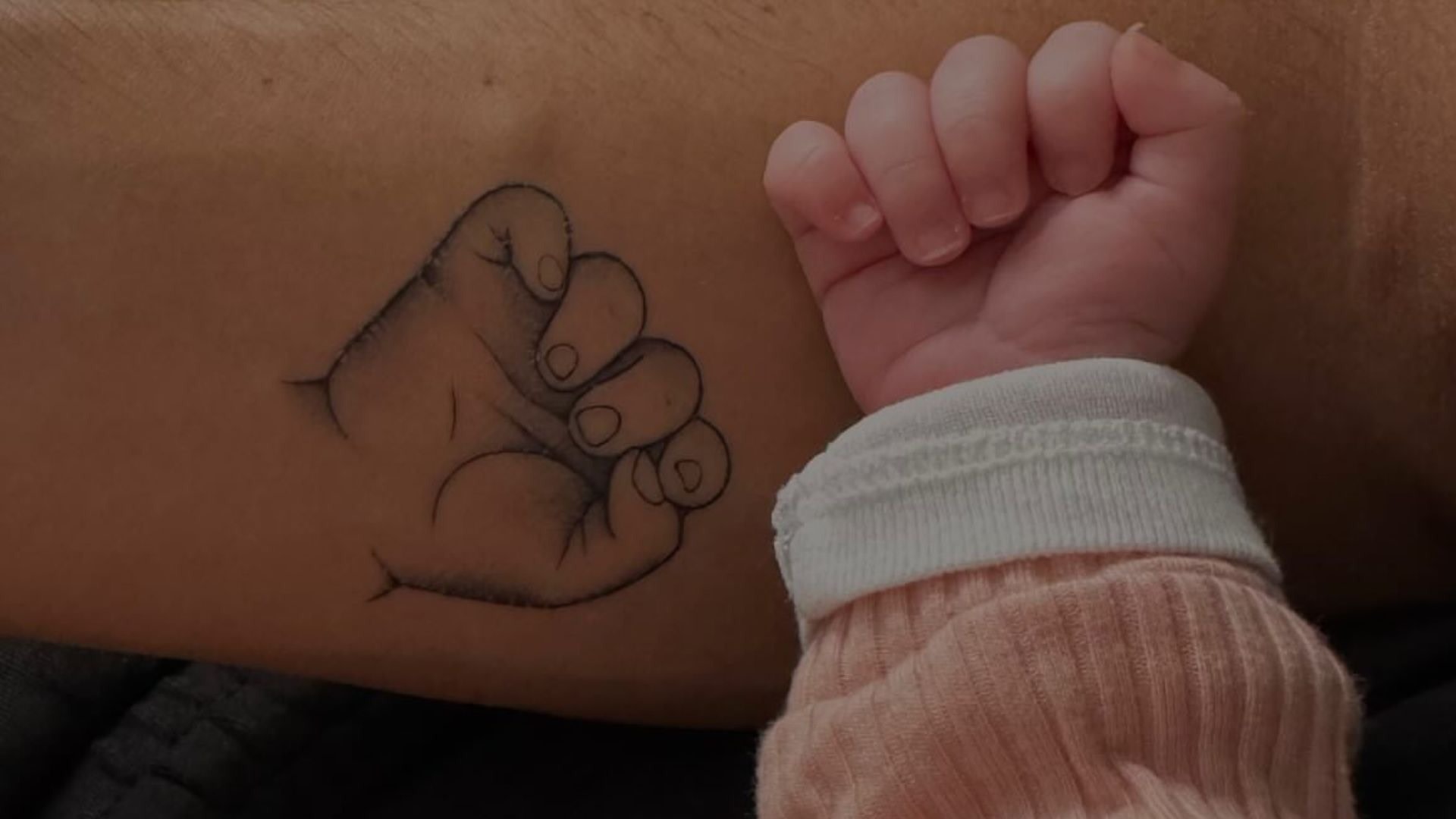 Andrea Zenga mostra il tatuaggio dedicato alla figlia Camilla ...