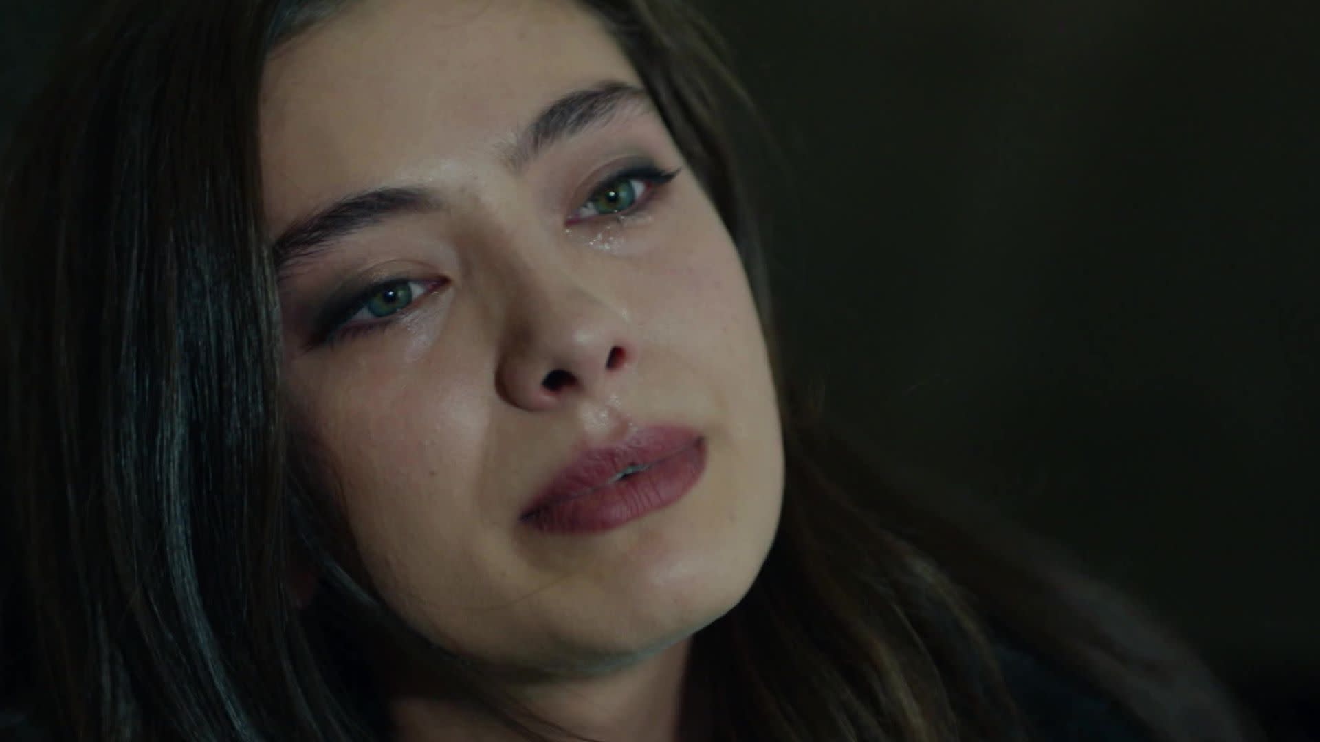 Endless Love, puntata 9 novembre: Nihan aggredisce Zeynep | Mediaset Infinity