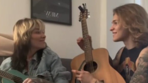 Mew e Matthew si sono lasciati: "Le nostre vite hanno preso strade ...