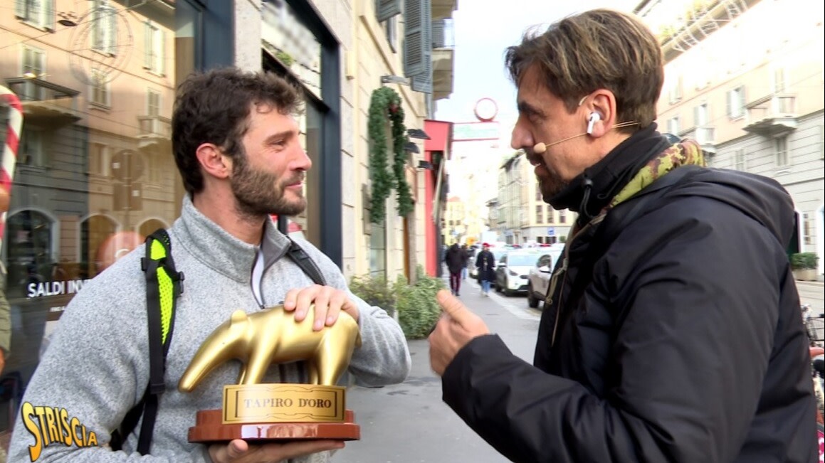 Striscia la Notizia, Tapiro d'Oro a Stefano De Martino: "Traditore ...