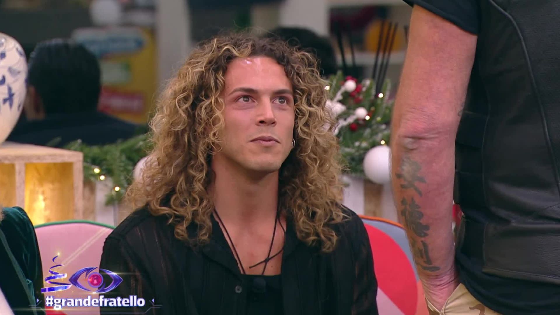 Giglio, papà Filippo al figlio sull'amore con Yulia: "Non ti ho mai ...