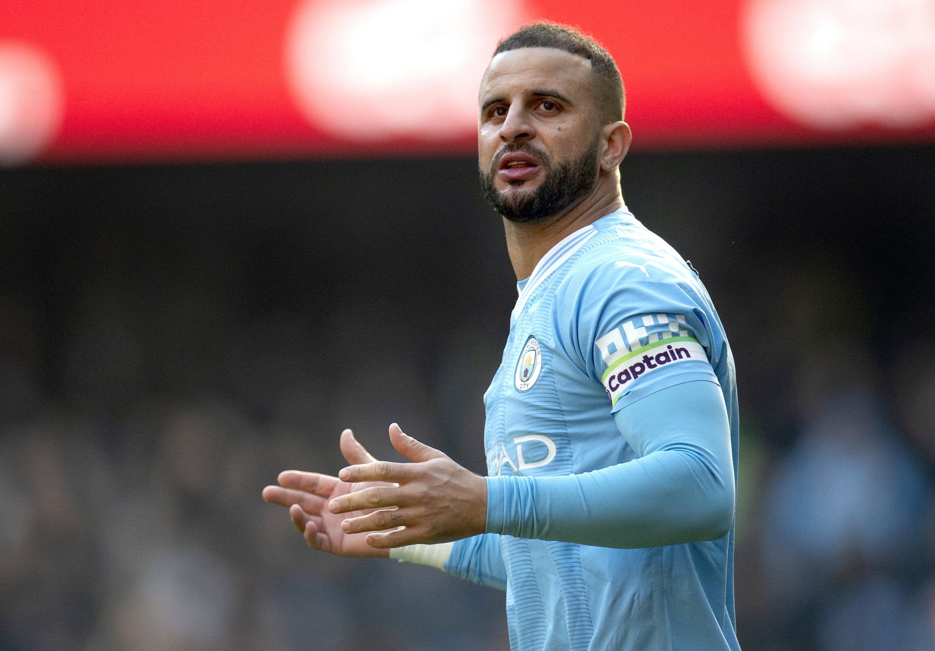 La doppia vita del calciatore Kyle Walker con due famiglie e cinque ...