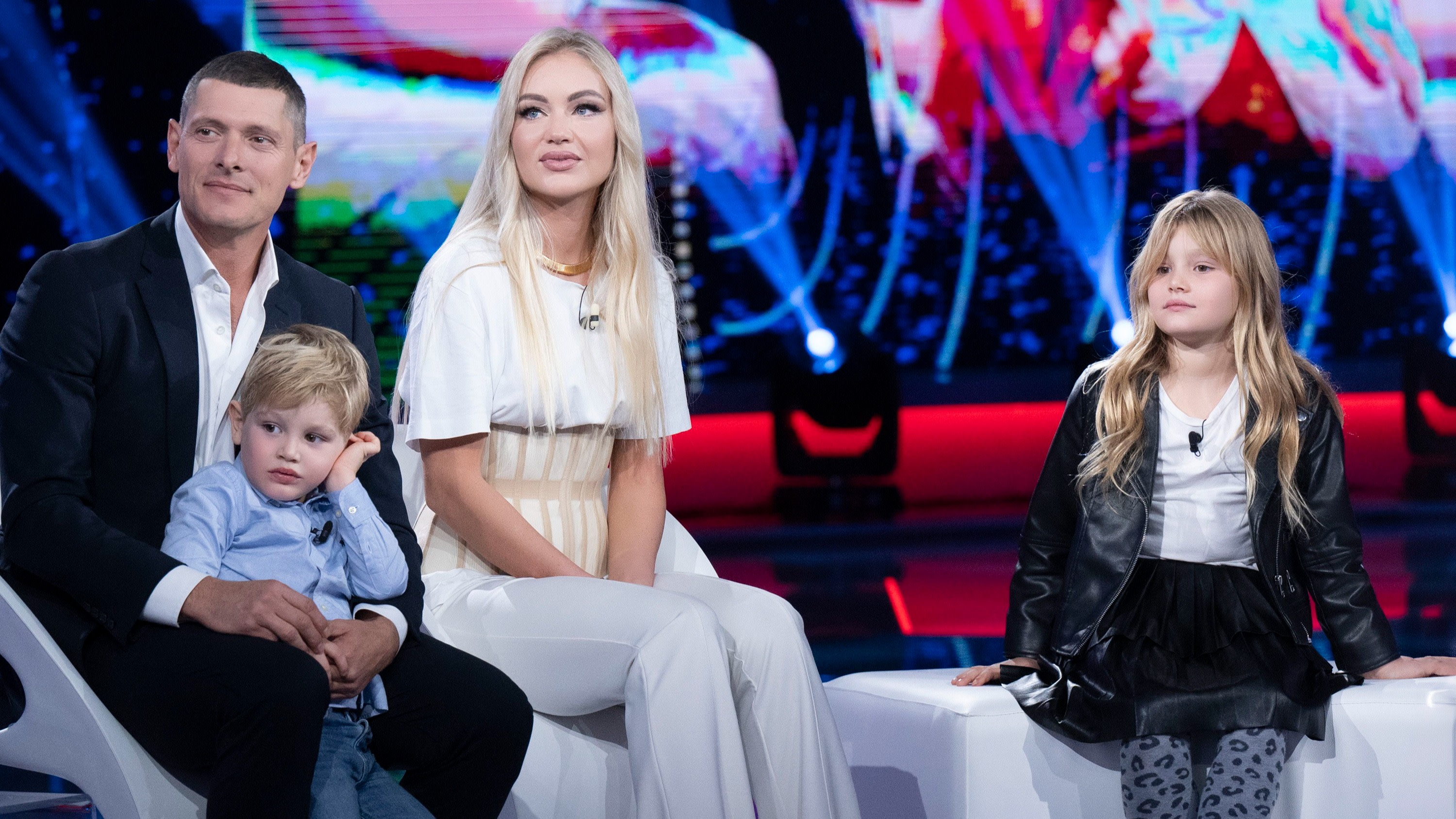 Aldo Montano presenta la sua splendida famiglia: la moglie Olga e i ...