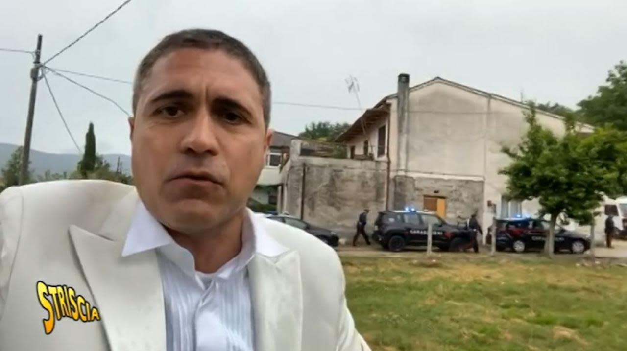 Ceccano, troupe di Striscia la Notizia aggredita con pugni, sassi e... | Mediaset Infinity