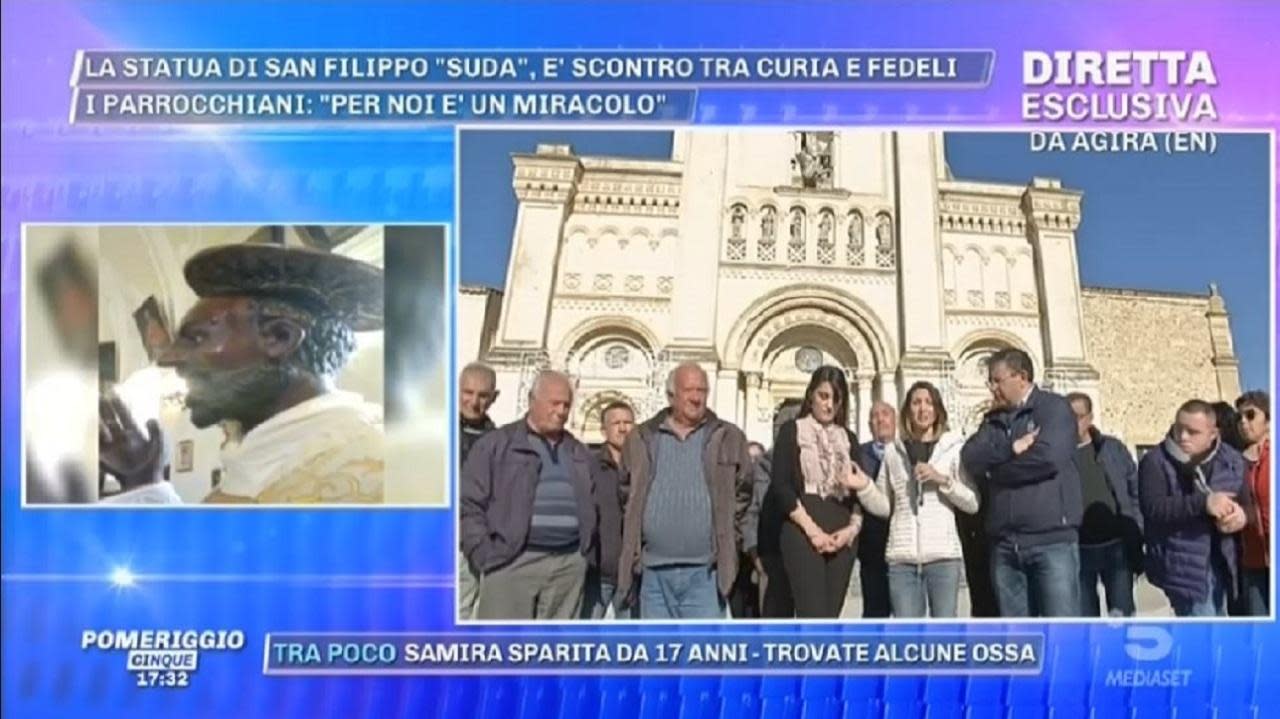 Agira, i fedeli e la statua di San Filippo che "suda" | Mediaset Infinity