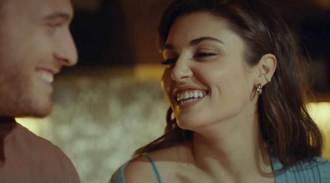 Love Is In The Air, la cena romantica tra Eda e Serkan | Mediaset Infinity