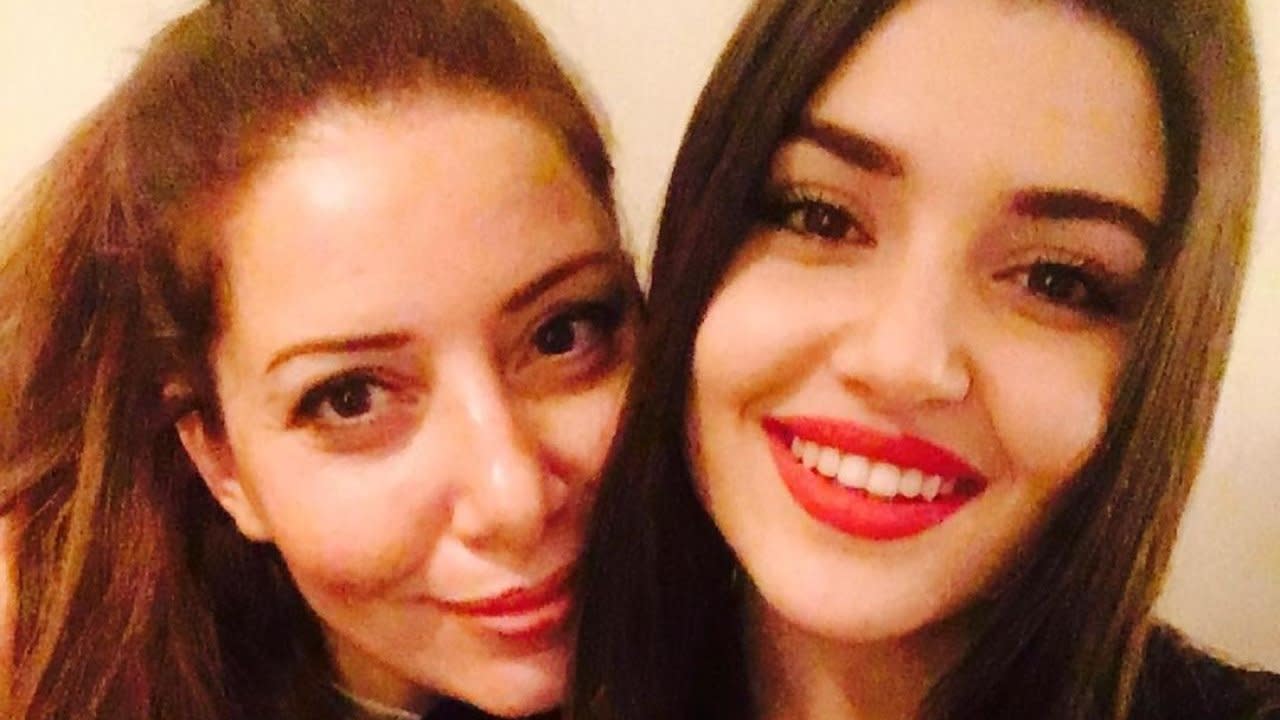 Hande Ercel, il ricordo della mamma nel giorno del suo compleanno ...