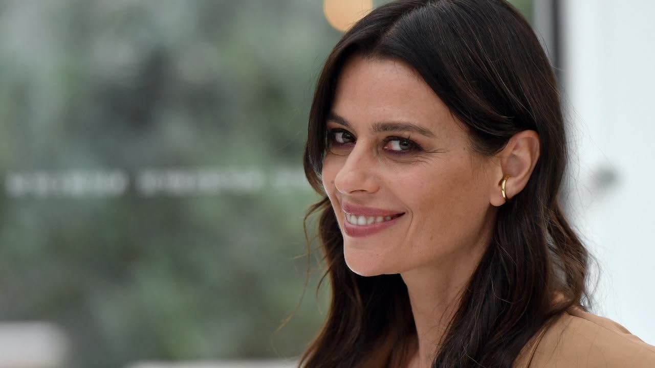 Claudia Pandolfi e le nozze per strada con Marco De Angelis | Mediaset ...