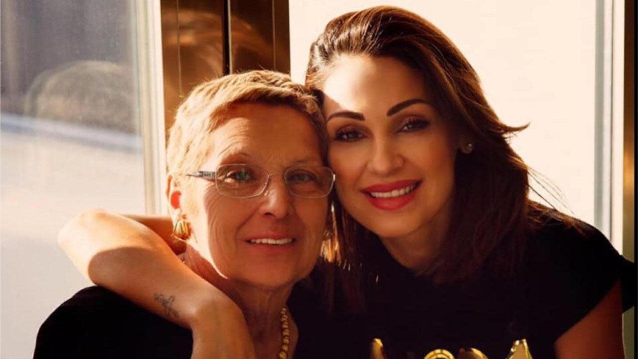Anna Tatangelo, l’addio alla mamma: "È un dolore troppo forte ...