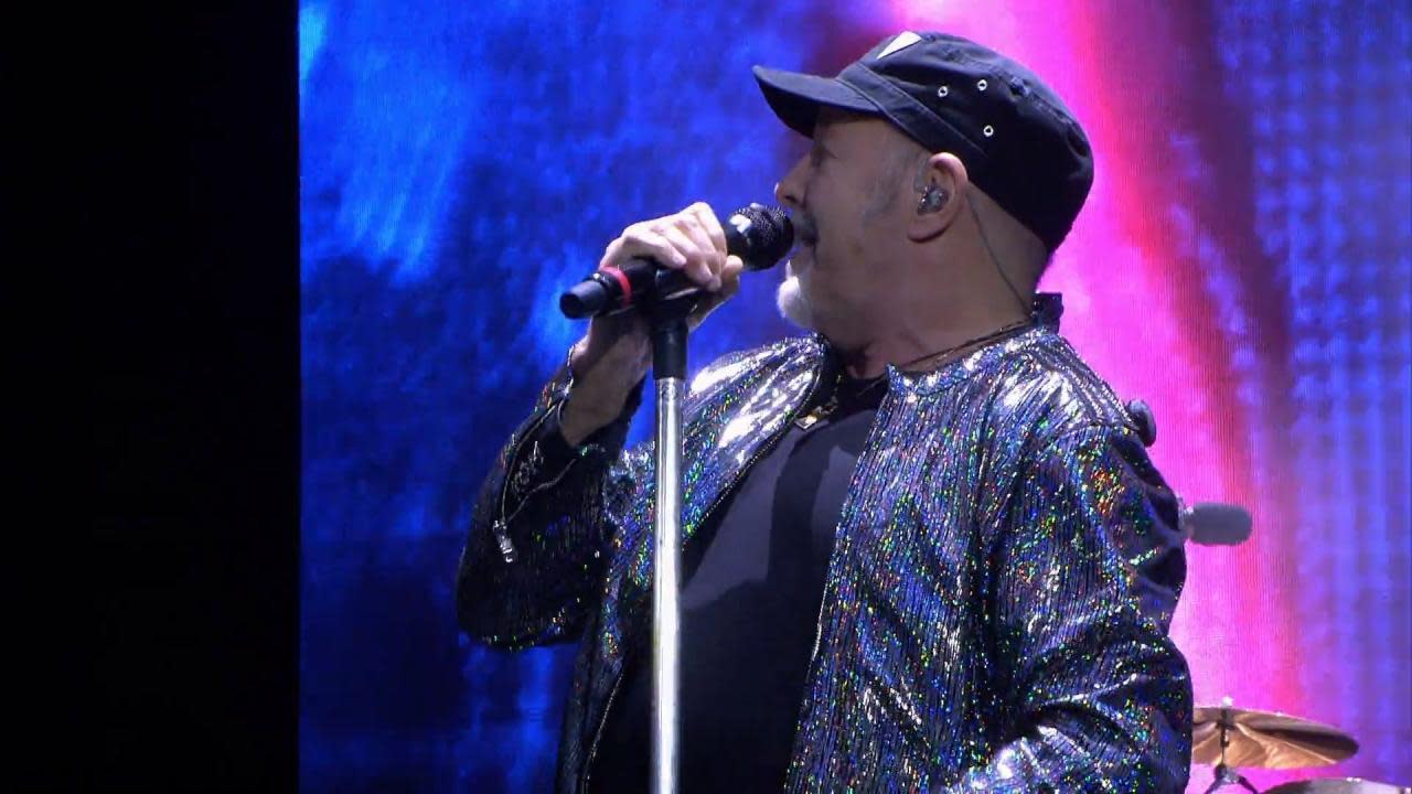 Vasco Rossi canta Albachiara a San Siro | Mediaset Infinity