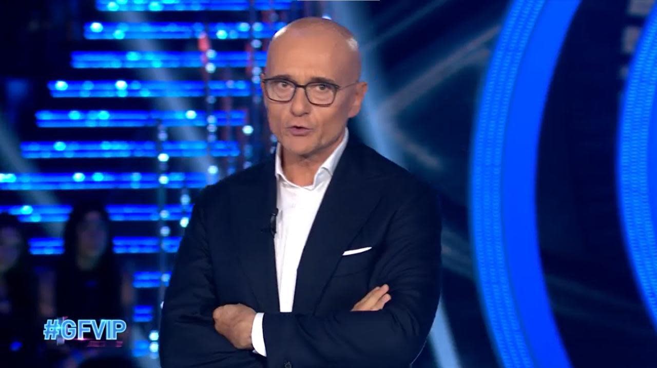 Marco Bellavia, Alfonso Signorini: "Una brutta pagina di tv" | Mediaset ...