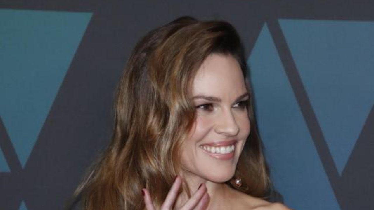 Hilary Swank diventerà mamma a 48 anni: “Aspetto due gemelli, è un... | Mediaset Infinity