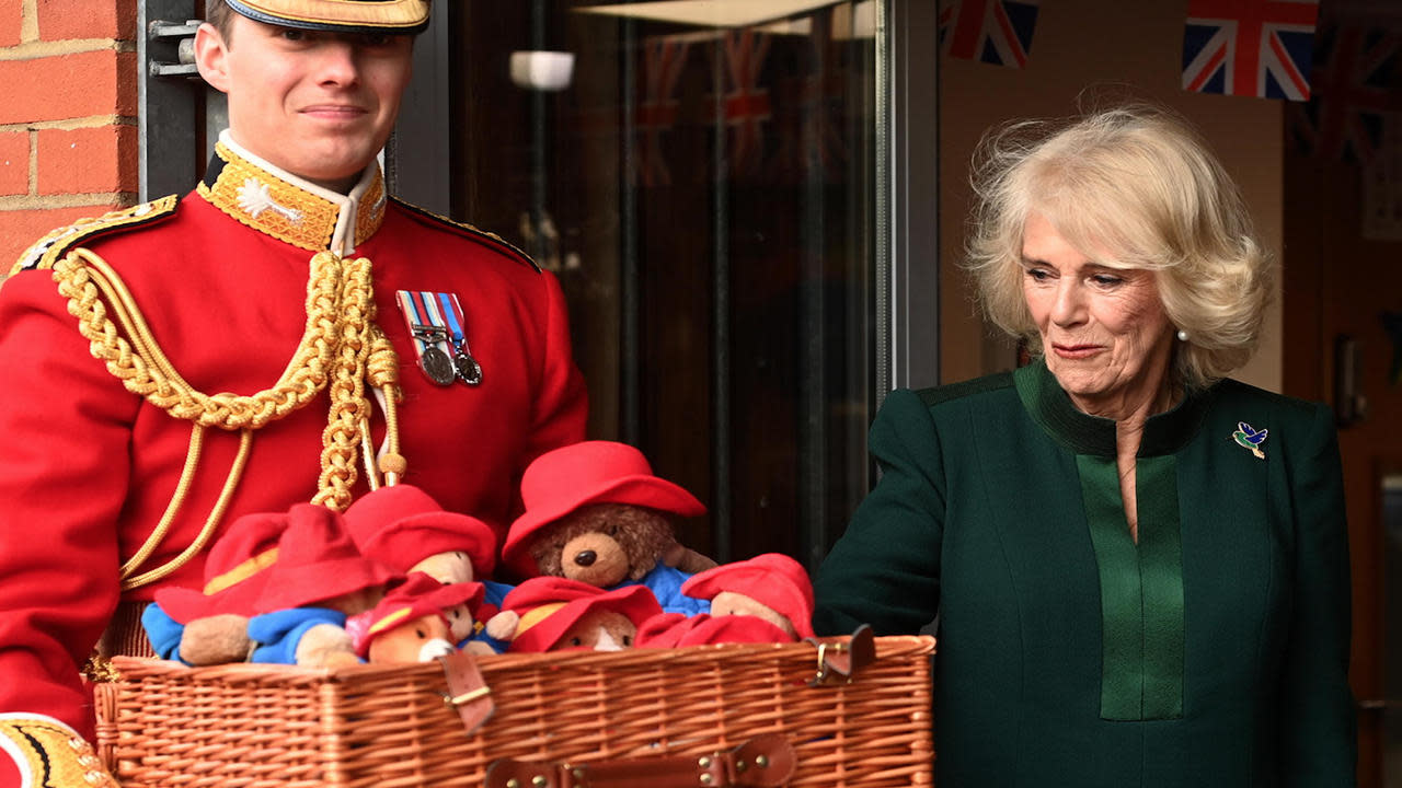 Camilla ha trovato casa agli orsetti Paddington di Elisabetta II ...
