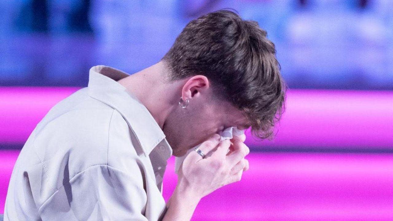 Alessio si commuove per il nonno: "Sarebbe fiero di me" | Mediaset Infinity