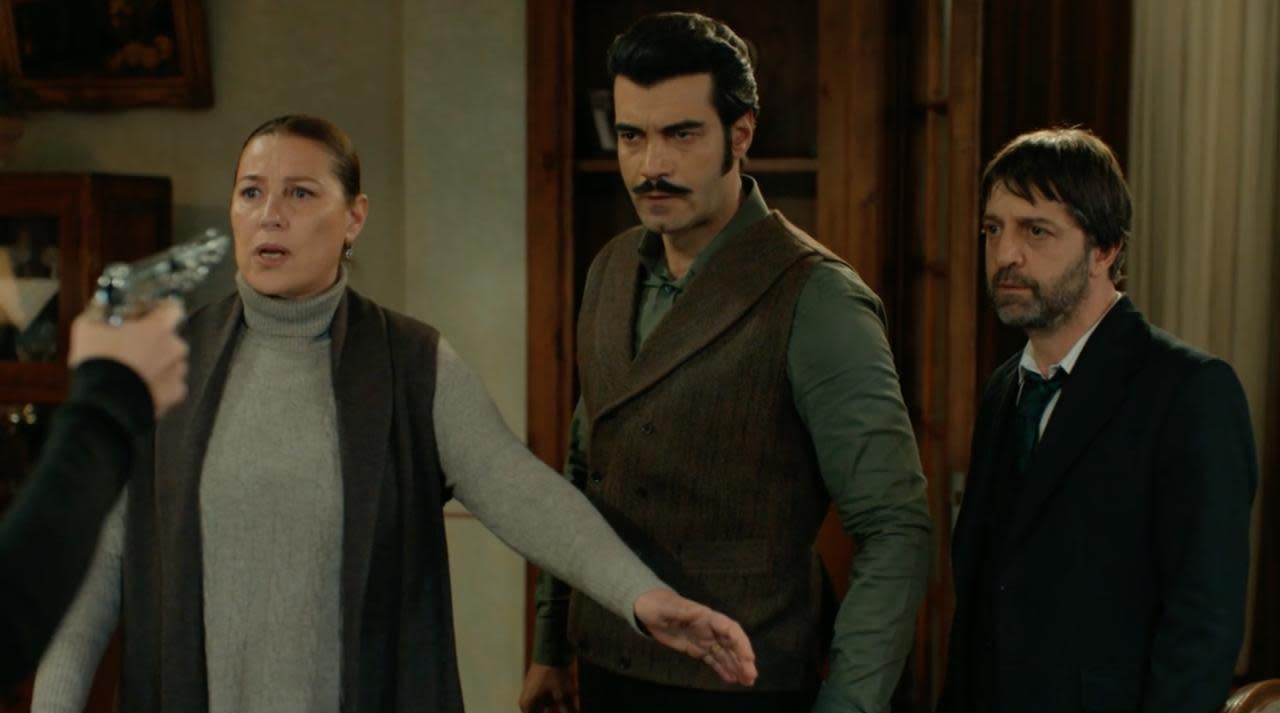 Terra amara, Zuleyha spara a Demir: il video | Mediaset Infinity