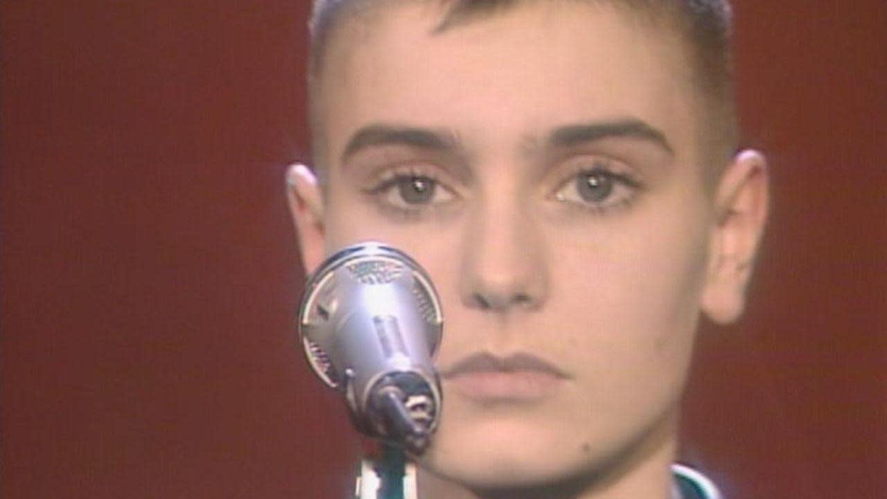 Addio a Sinéad O'Connor, la cantante irlandese aveva 56 anni | Mediaset ...