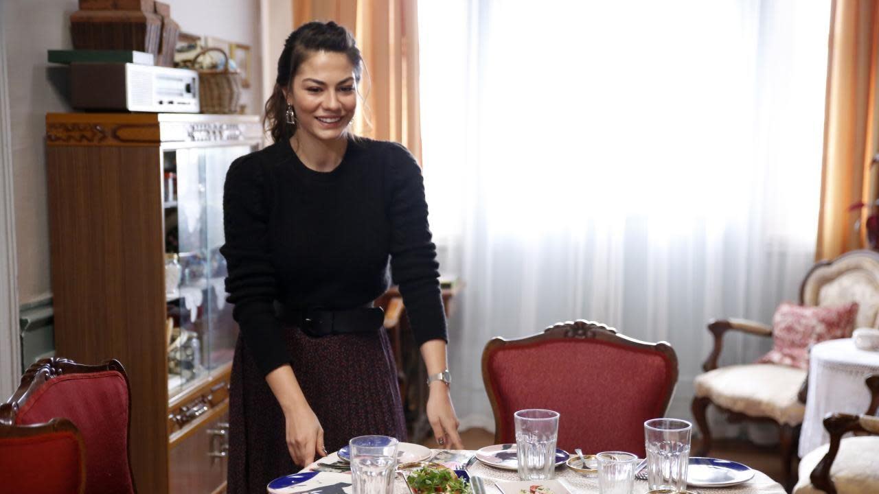 My home my destiny, anticipazioni 4 agosto: Mehdi affronta Ekrem | Mediaset Infinity