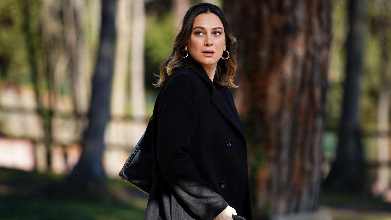 My home my destiny, anticipazioni 22 agosto: Mehdi viene accoltellato | Mediaset Infinity