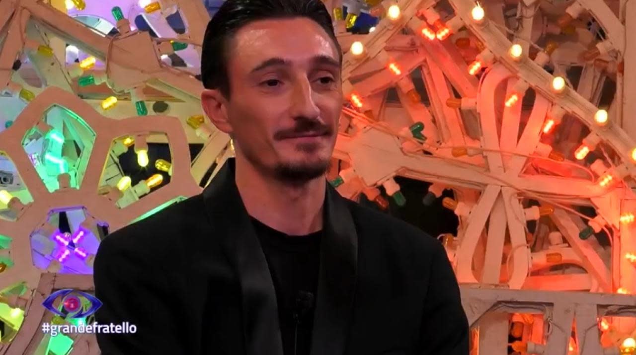 Ciro Petrone abbandona la Casa del Grande Fratello | Mediaset Infinity