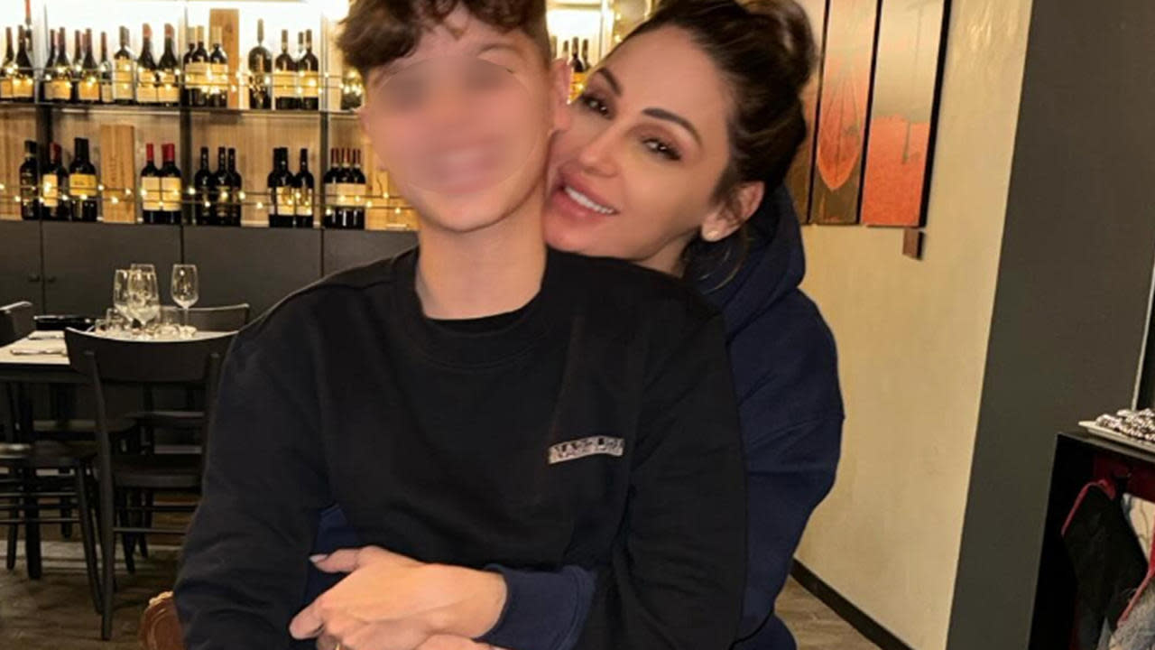 Anna Tatangelo, la foto con il figlio Andrea: "Ti amo cucciolo mio ...