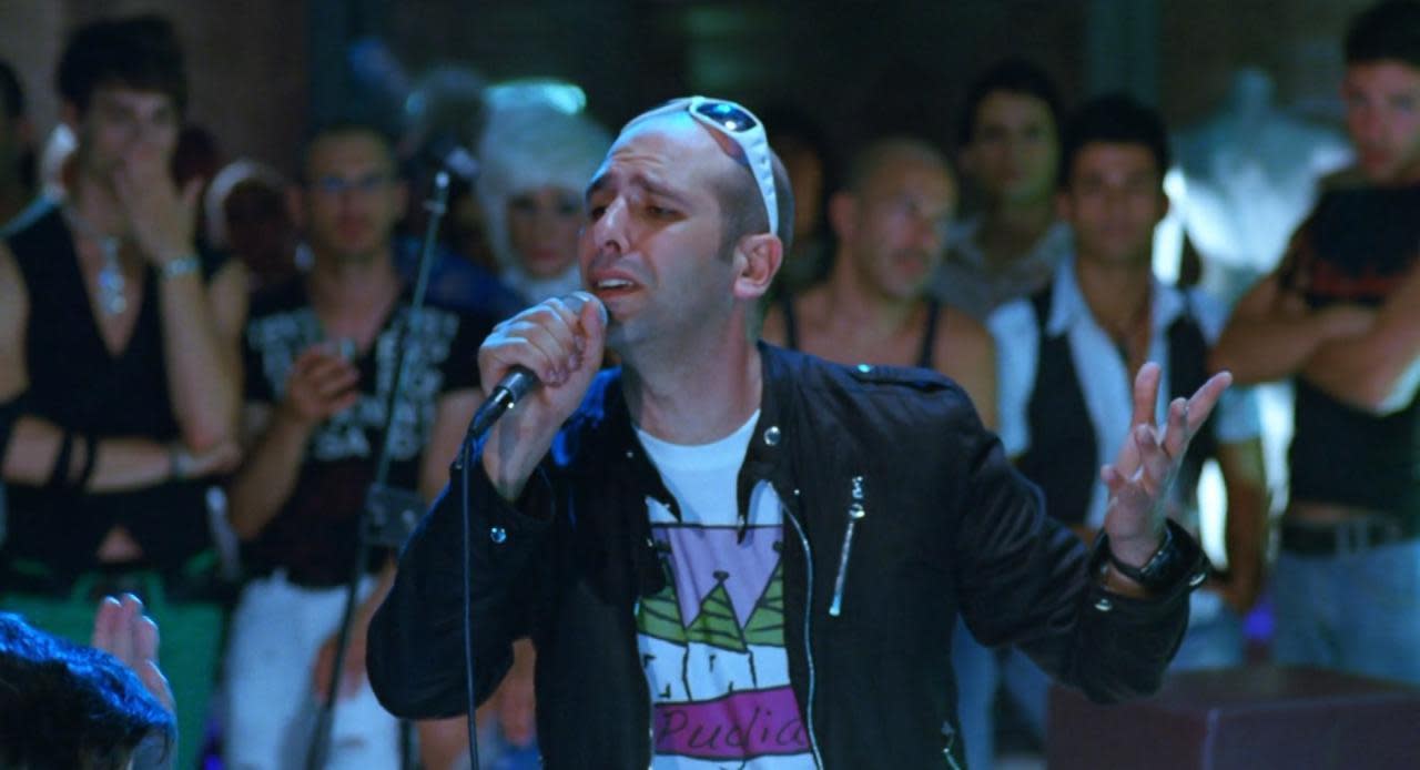 Come vedere Cado dalle nubi in streaming | Mediaset Infinity