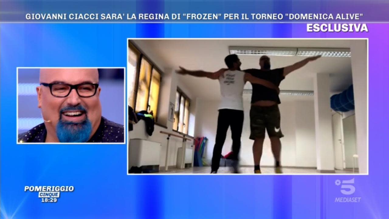 Pomeriggio Cinque: Giovanni Ciacci sarà la principessa Elsa di Frozen ...