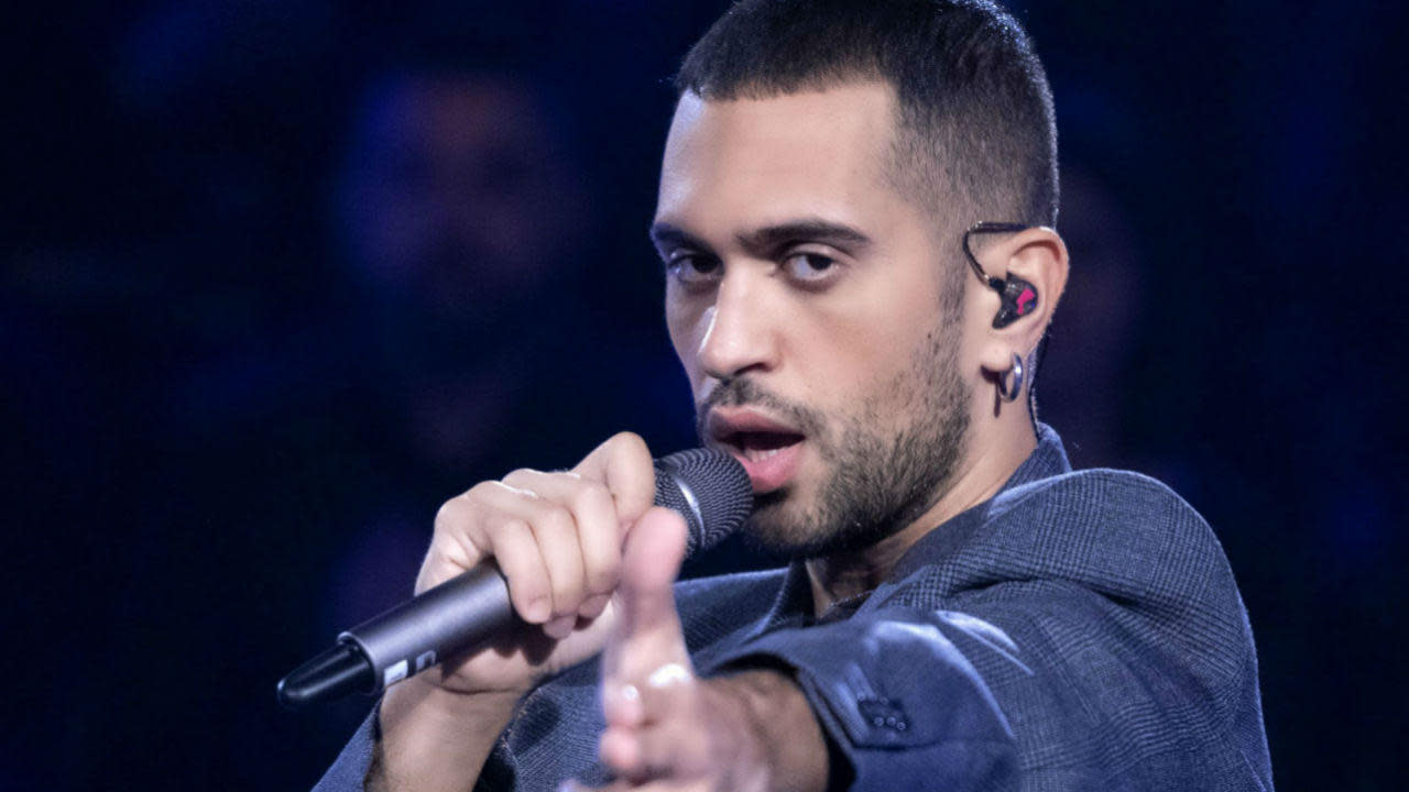 Mahmood, l'esibizione di "Barrio" a Verissimo | Mediaset Infinity