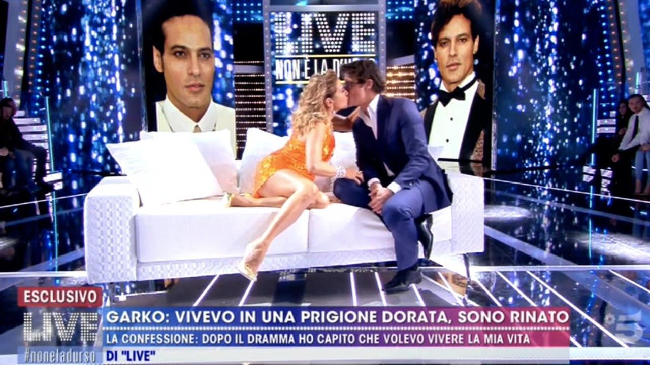 Il bacio tra Gabriel Garko e Barbara d'Urso | Mediaset Infinity