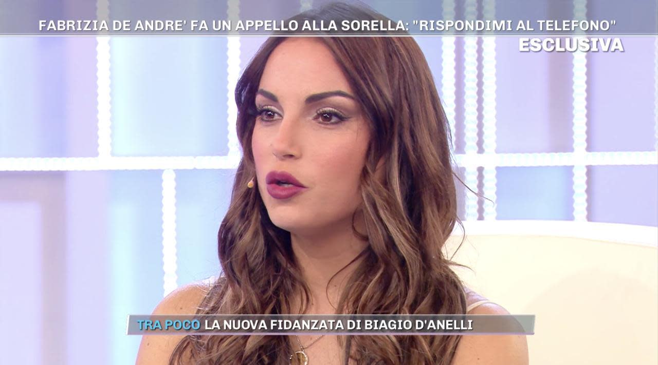 Francesca De André: “Una coltellata da mia sorella Fabrizia” | Mediaset ...
