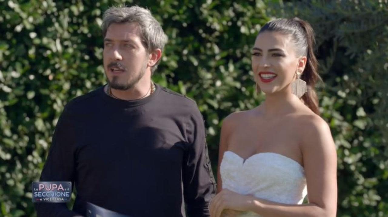 Giulia Salemi, la prova del body painting a La pupa e il secchione ...